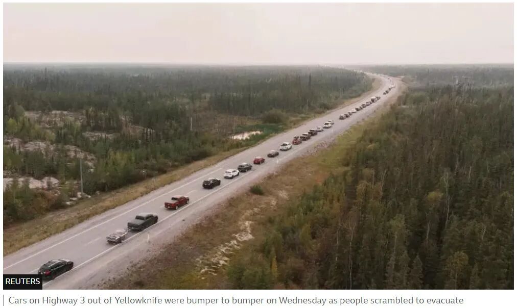 Evacuees flee Yellowknife as fire nears northern city- 大数跨境